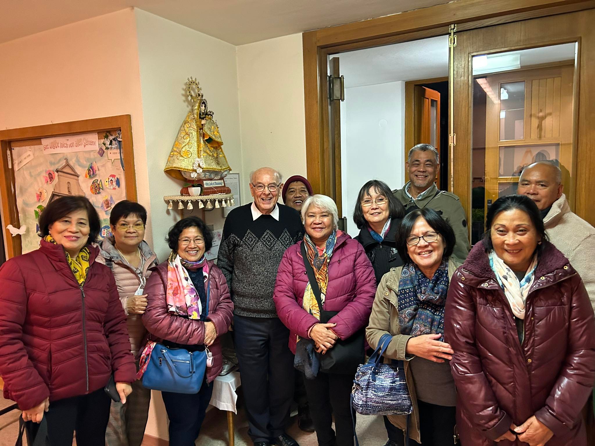 Filipino Marian devotees joined the Procession of Lights in Vienna ...